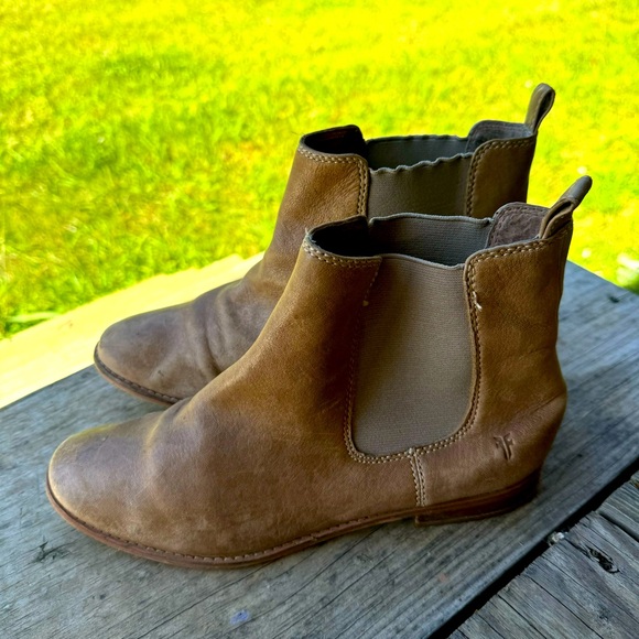 Frye | Shoes | Frye Womens Anna Chelsea Distressed Boho Western Ankle ...